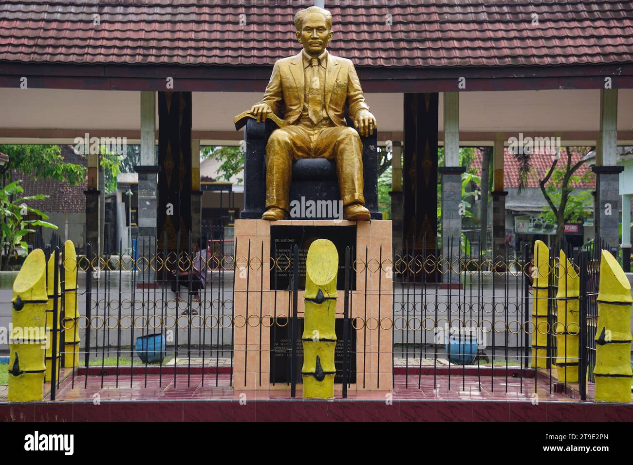The monument of Dr. Sutomo (Also called Soetomo atau Soebroto). He is ...