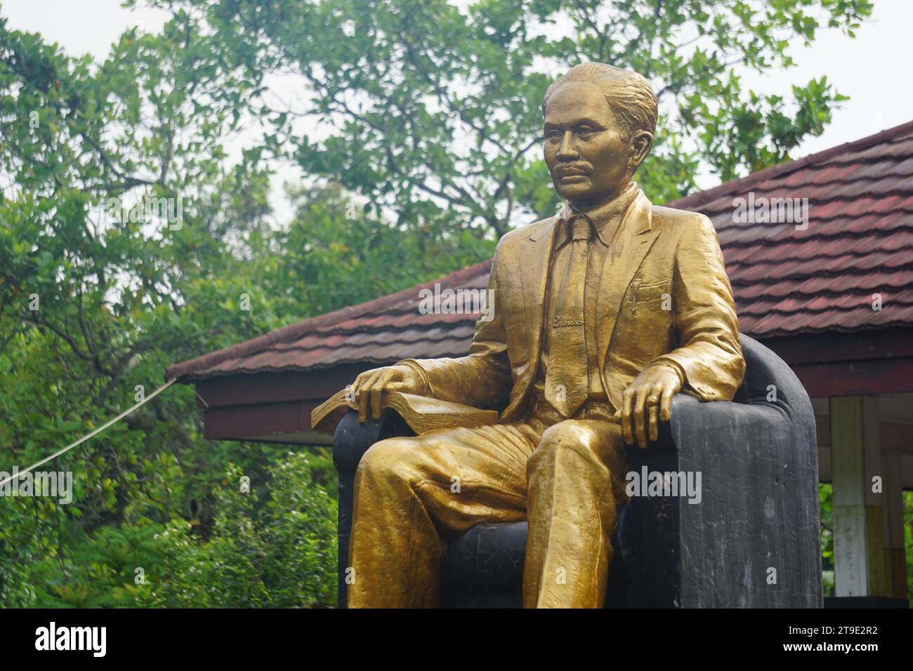 The monument of Dr. Sutomo (Also called Soetomo atau Soebroto). He is ...