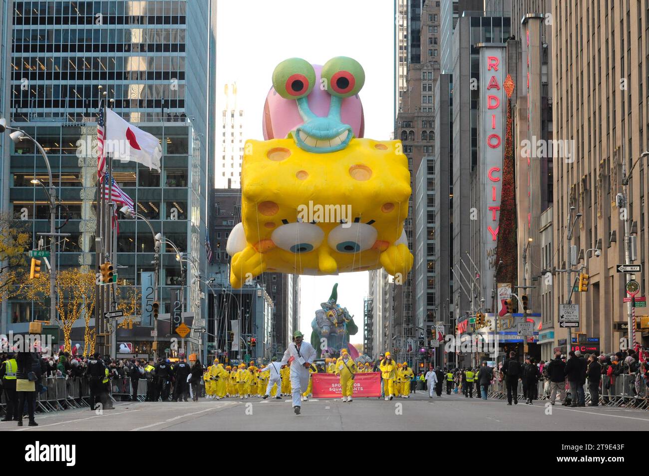 New York City, United States. 23rd Nov, 2023. A balloon of "Spongebob ...