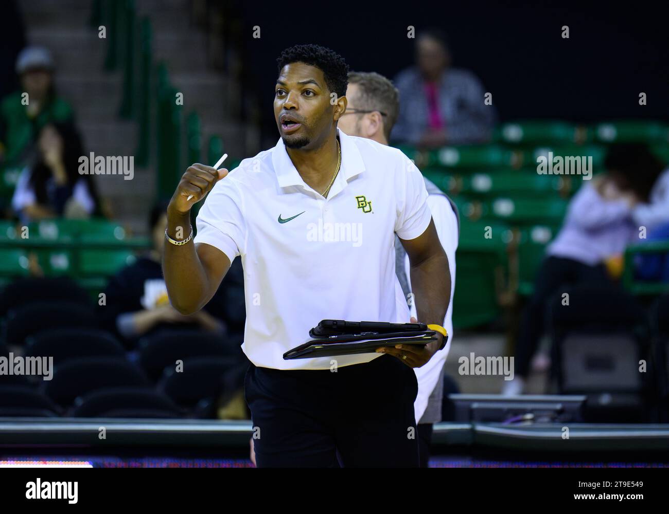 Ferrell Center Waco, Texas, USA. 22nd Nov, 2023. Baylor Associate Head ...
