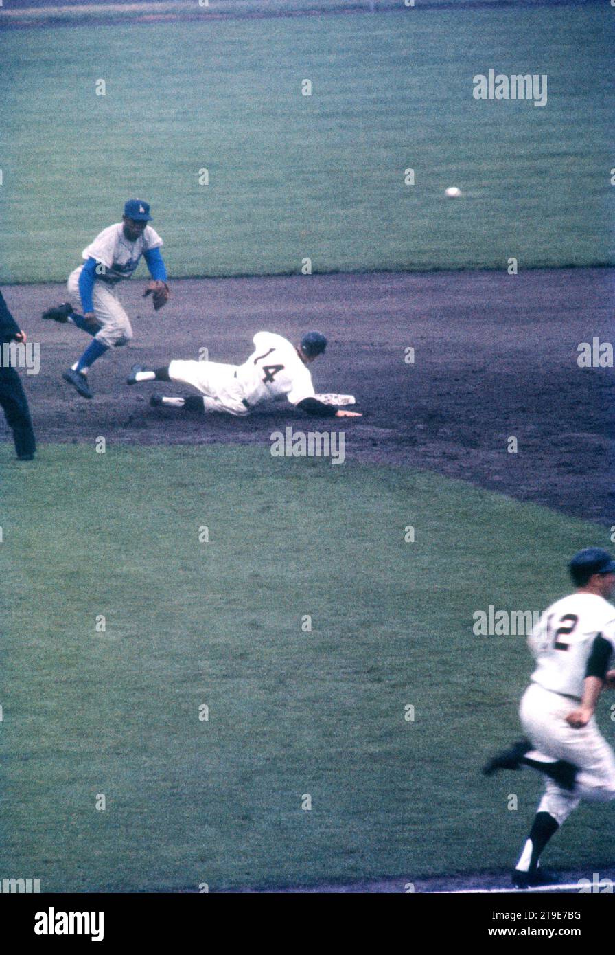 SAN FRANCISCO, CA - AUGUST 19: Jim Gilliam #19 of the Los Angeles ...