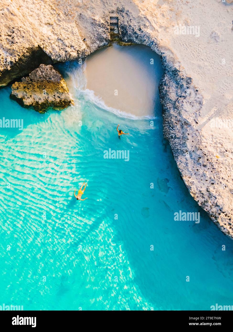 Tres Trapi Steps Triple Steps Beach, Aruba a popular beach among locals ...
