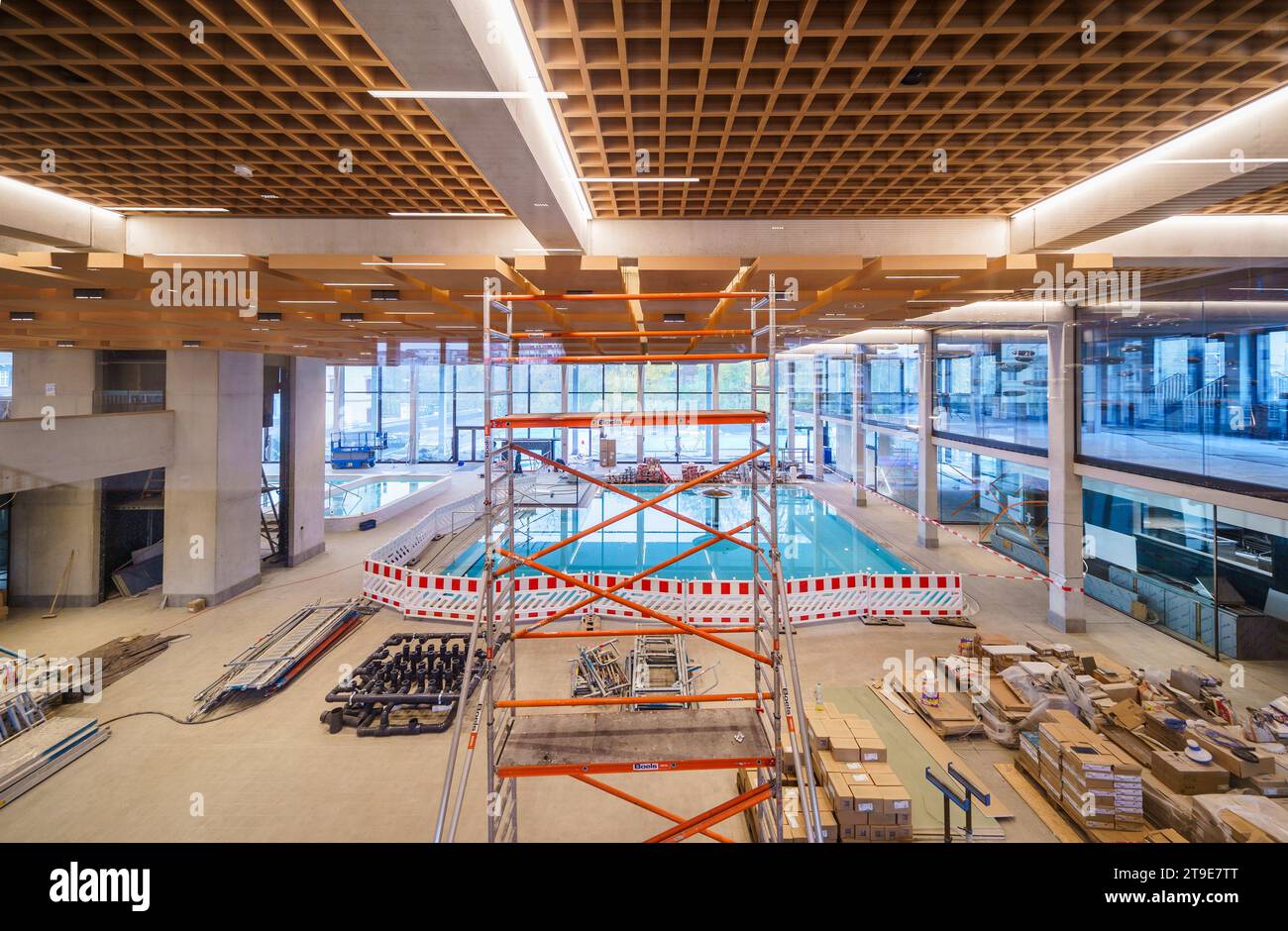 Bad Nauheim, Germany. 24th Nov, 2023. The pool in the indoor swimming ...
