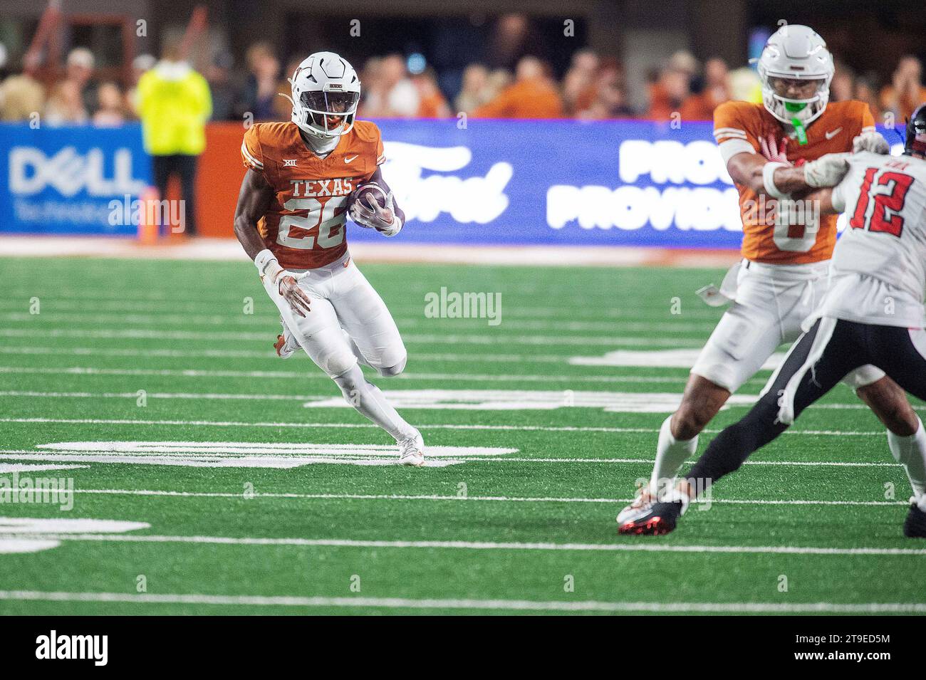 November 24, 2023: Texas Longhorns Quintrevion Wisner (26) in action ...