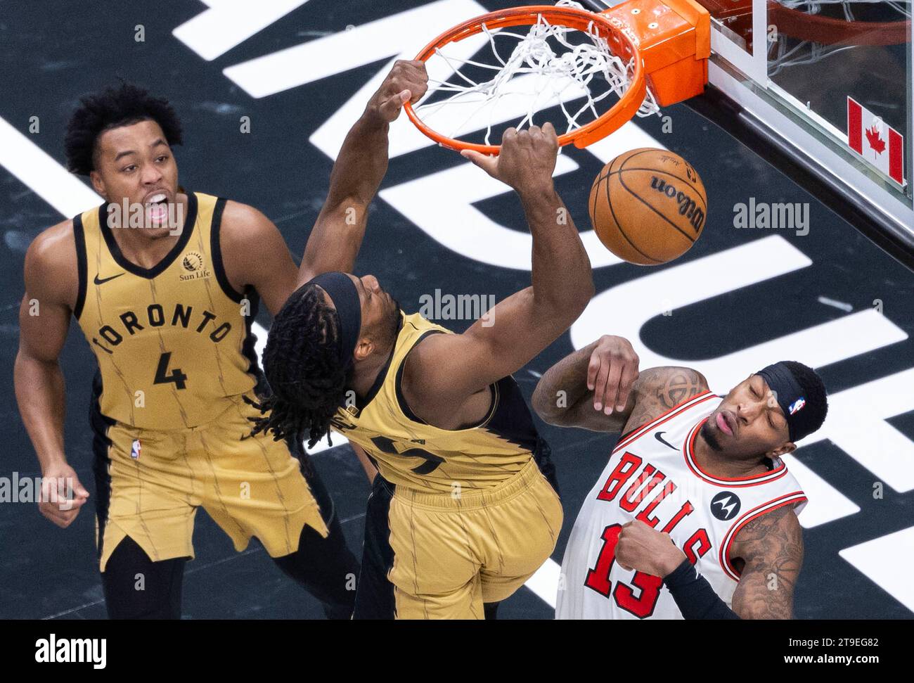 Toronto, Canada. 24th Nov, 2023. Precious Achiuwa (C) of Toronto ...