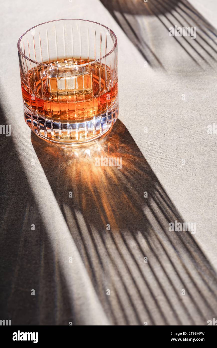 beautiful images of wine glasses, high quality photos of wine glasses ...