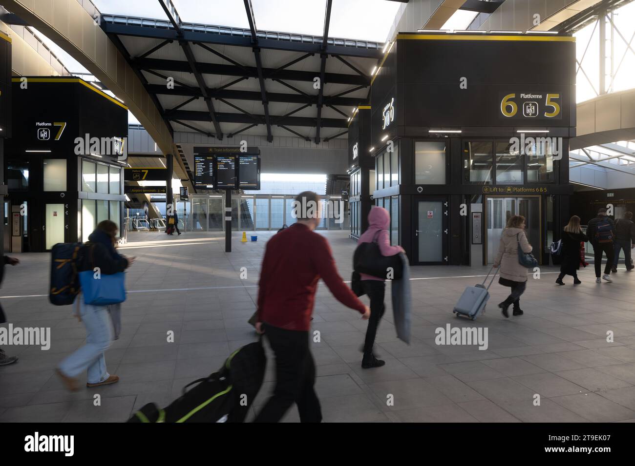 The monorail at Gatwick Airport between North & Souhth terminals ...