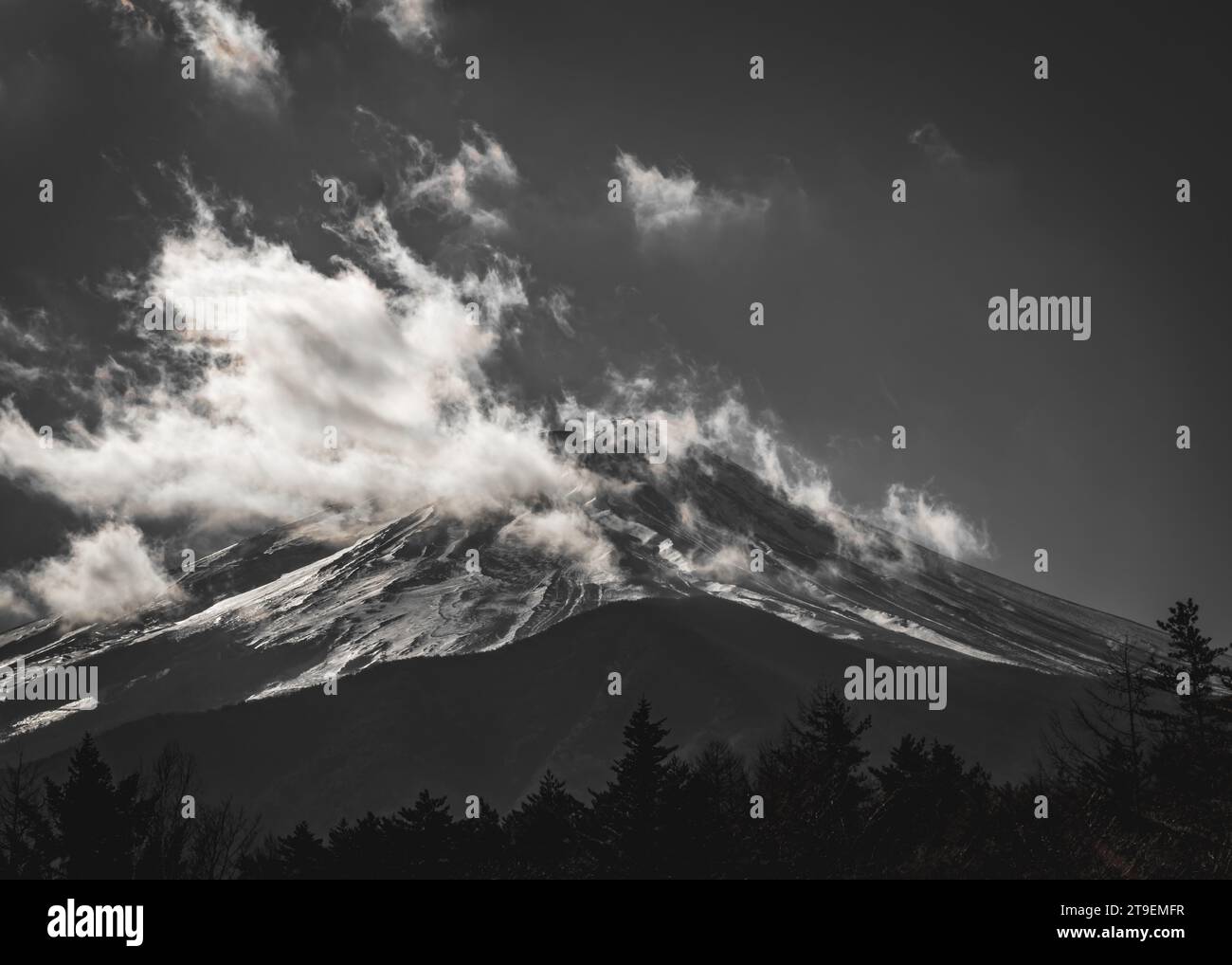 Mt. Fuji (Fuji-San) is the tallest peak at 3,776m in Japan, about 100 ...