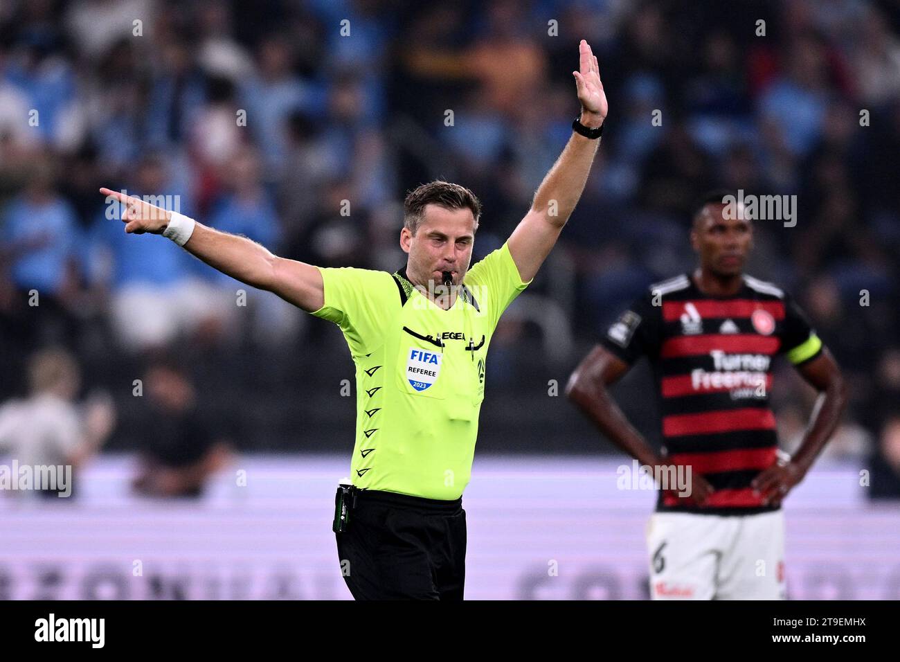Sydney, Australia. 25th Nov, 2023. Referee Alex King rules a goal by ...