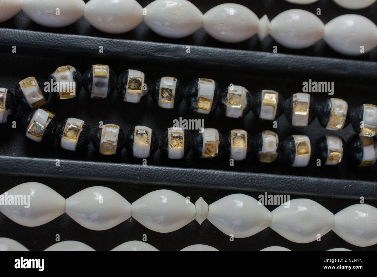 Beautiful pearl hi-res stock photography and images - Alamy