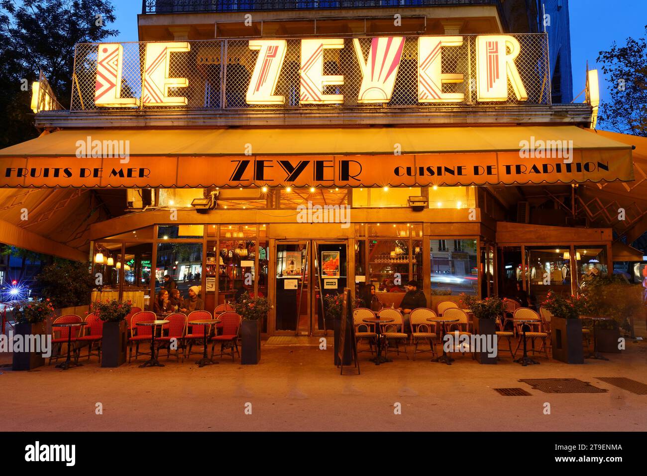 Le Zeyer is traditional French restaurant located in Alesia ...