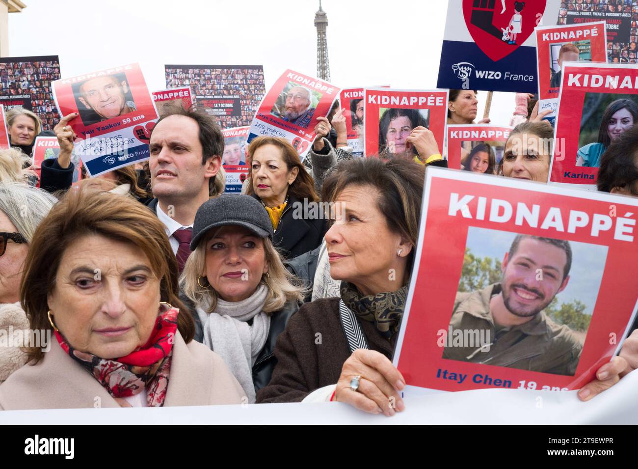 Paris, France. 25th Nov, 2023. Demonstrators with Kidnapped placards ...