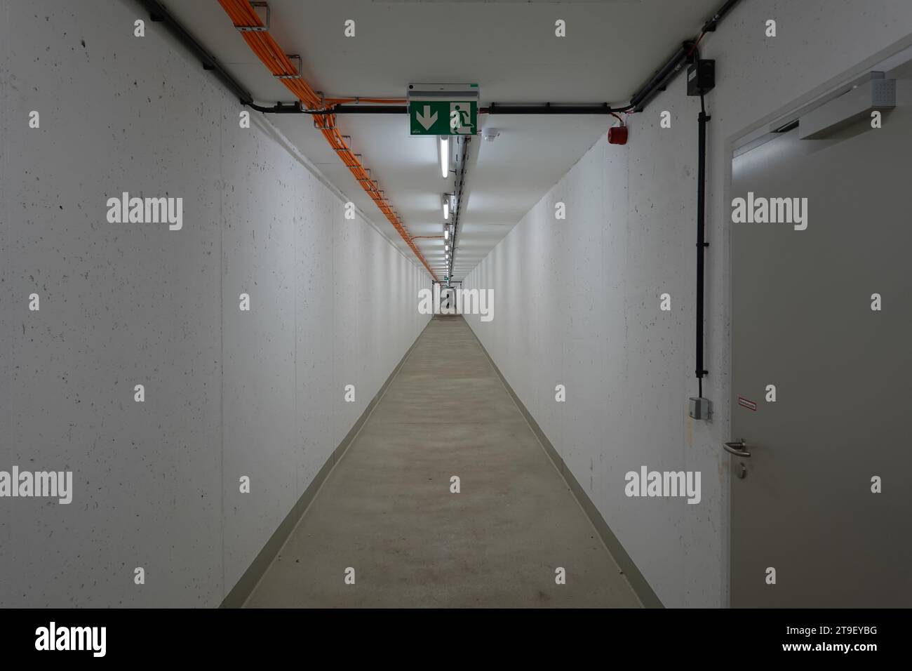 Wien, Straßenbahnremise Brigittenau, Fluchtgang // Vienna, Tramway ...