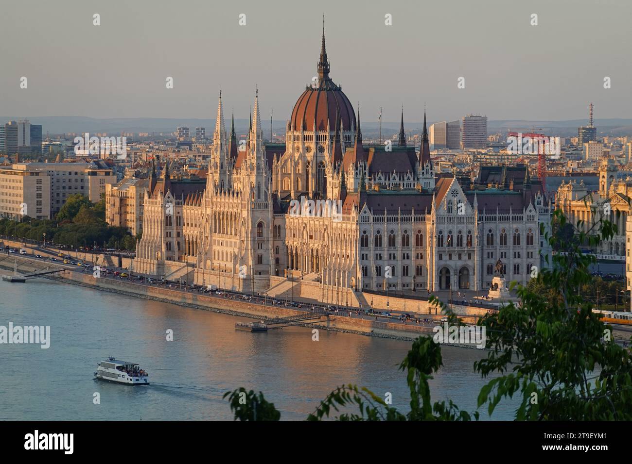 Budapest parlament budapest parliament hi-res stock photography and ...