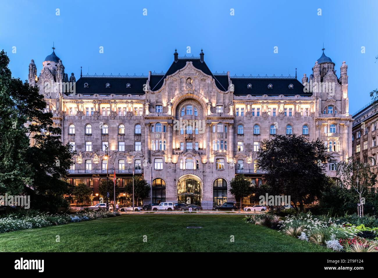 Budapest, Gresham Palace, Zsigmond Quittner 1905-1907 // Budapest, Gresham Palace, Zsigmond ...