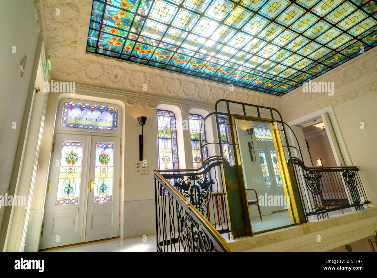 Budapest, Gresham Palace, Zsigmond Quittner 1905-1907, Kossuth-Stiege // Budapest, Gresham ...