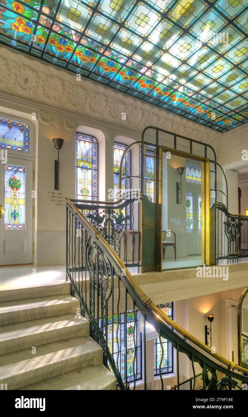 Budapest, Gresham Palace, Zsigmond Quittner 1905-1907, Kossuth-Stiege // Budapest, Gresham ...