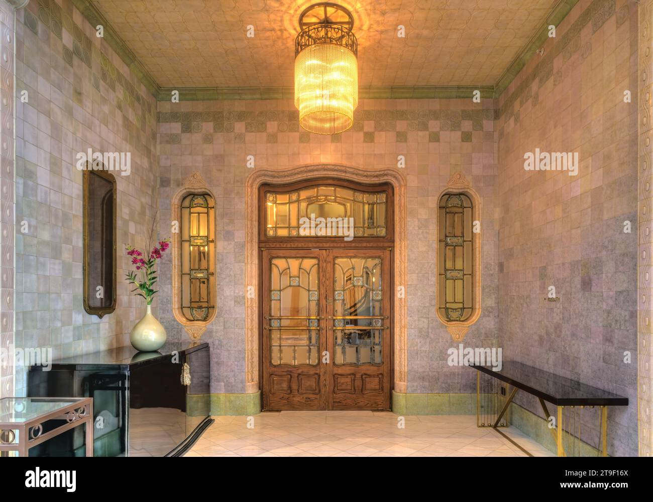 Budapest, Gresham Palace, Zsigmond Quittner 1905-1907, Kossuth-Stiege // Budapest, Gresham ...