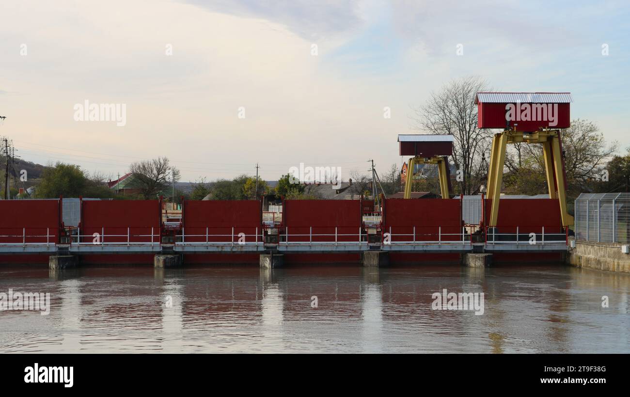 construction on a river in the structure of a dam or hydroelectric ...