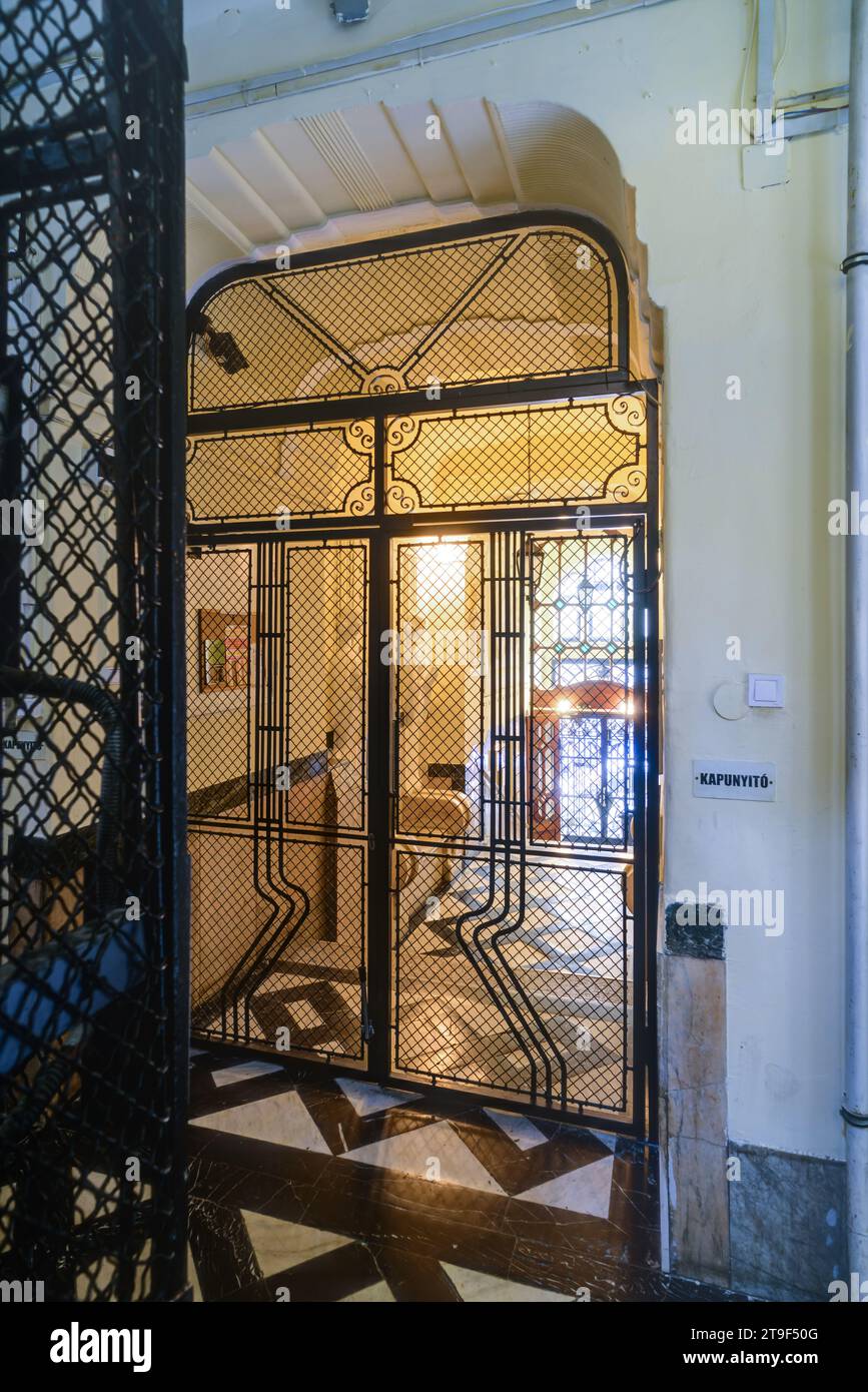 Budapest, Visegrádi utca 29, Spitzer-Haus, Architekt József Klinger ...