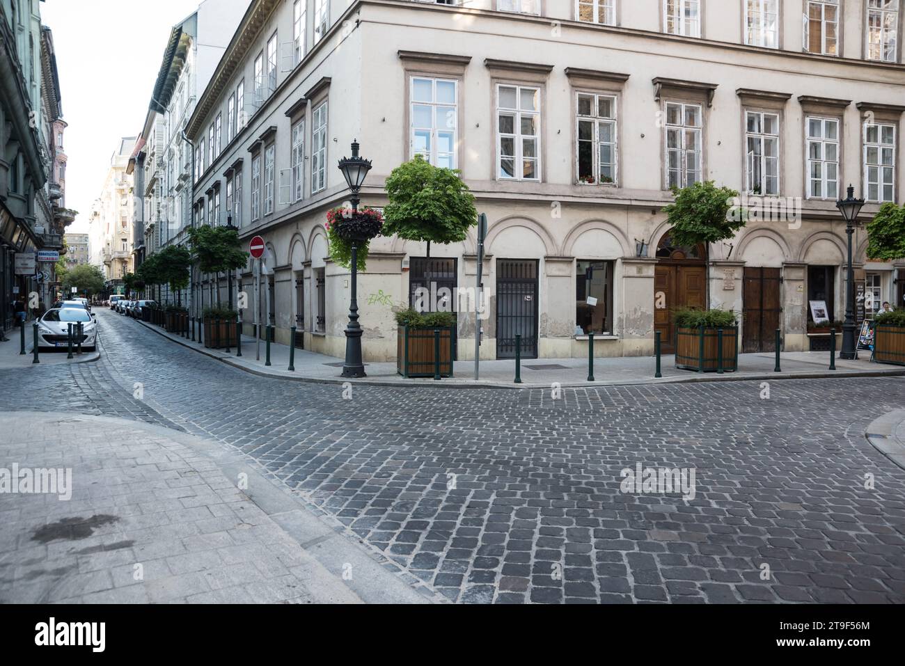 Budapest, Nyary Pal utca, Public Space, Straßenbild Stock Photo - Alamy