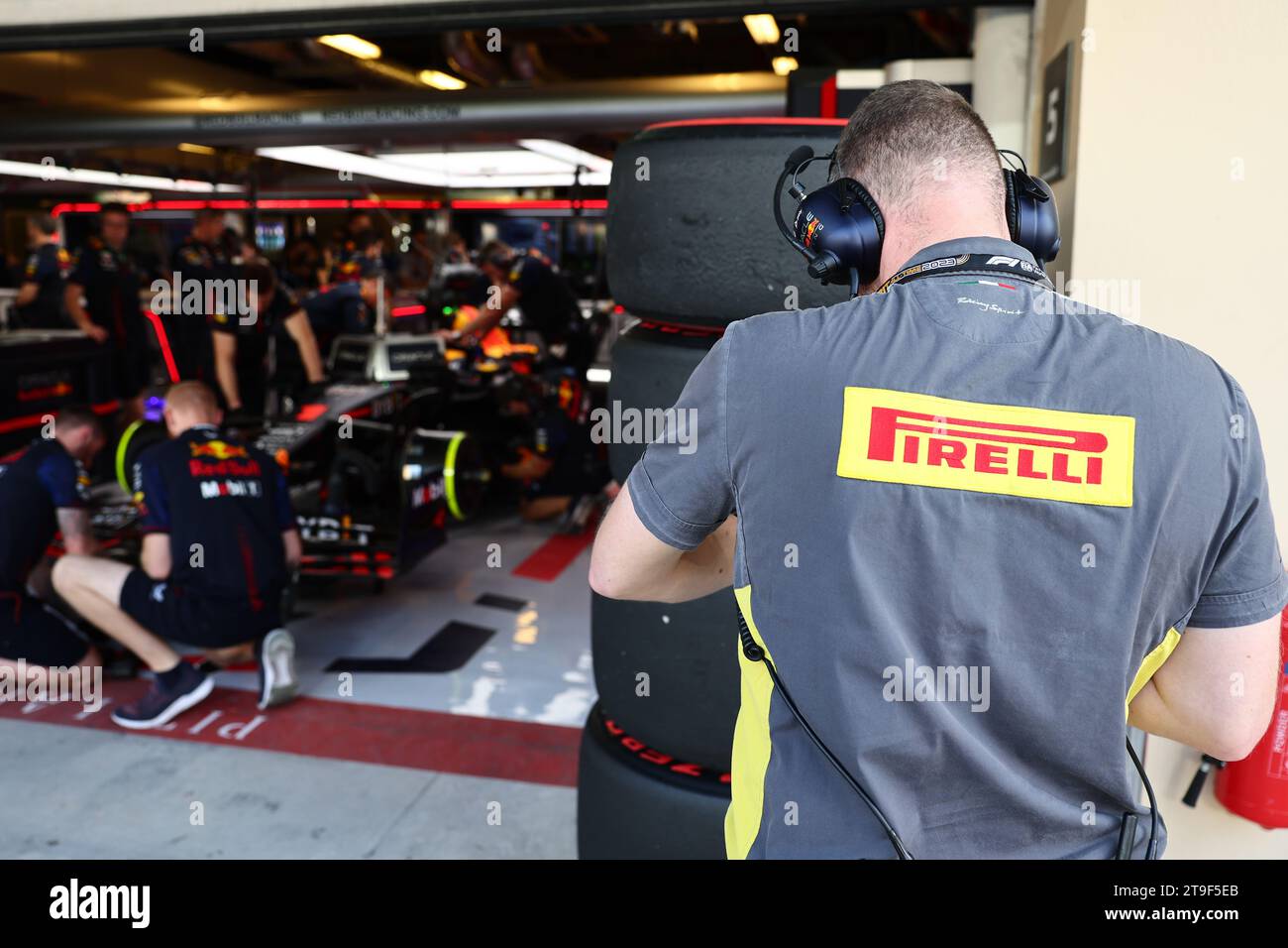 Formula 1 red bull pit garage hi-res stock photography and images - Alamy