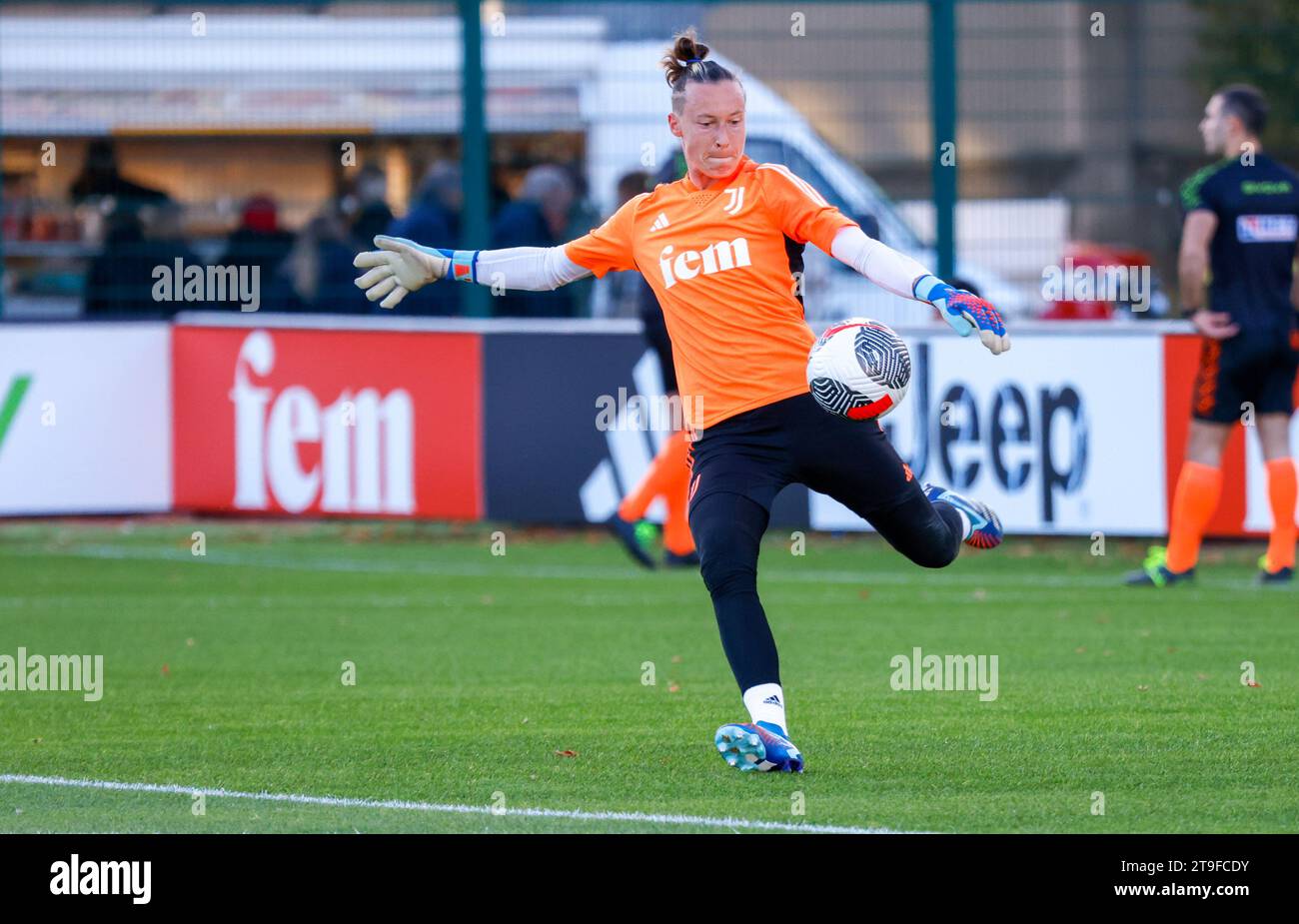 Pauline peyraud magnin 16 juventus warm up before juventus hi-res stock ...