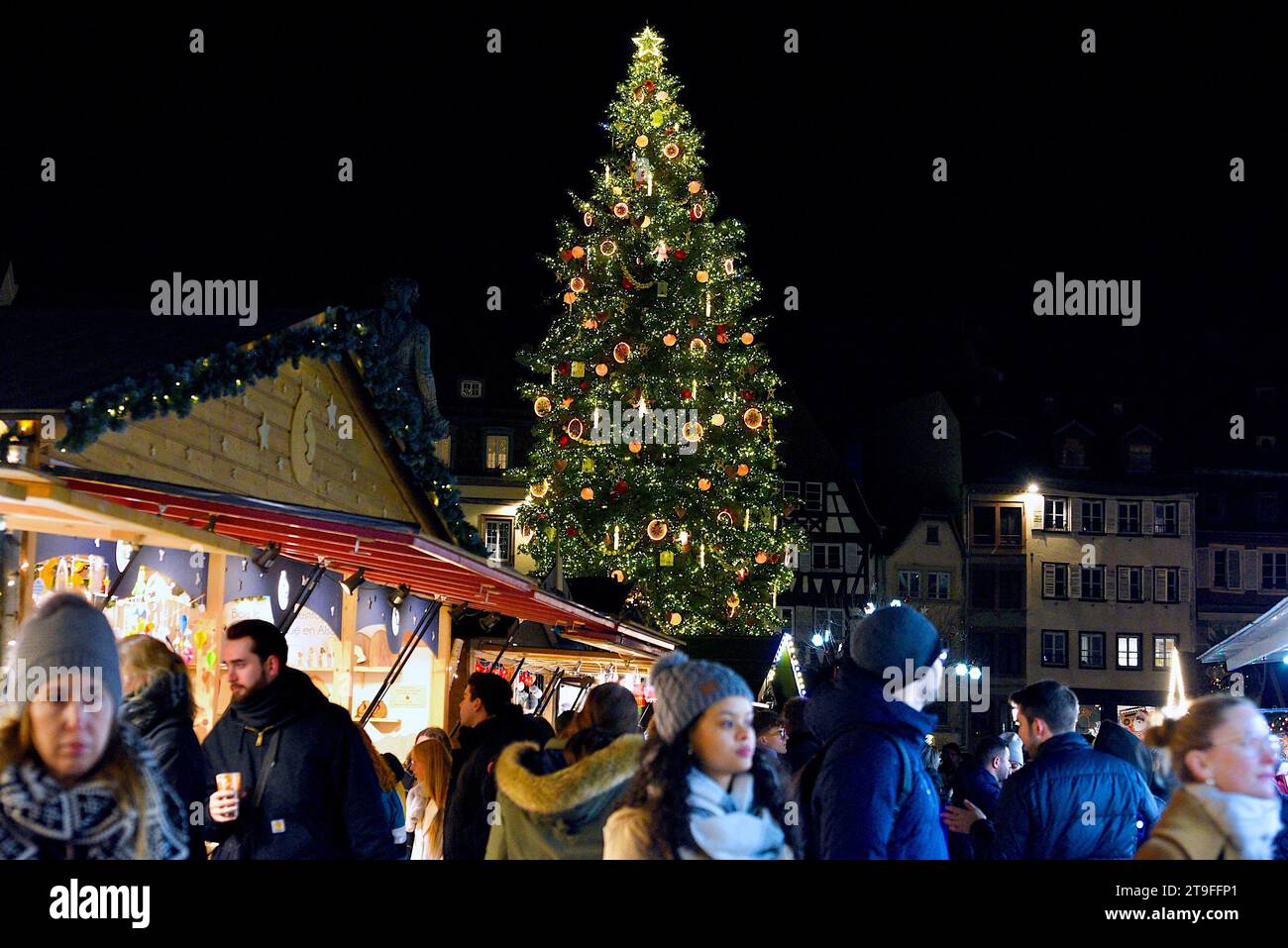 Inauguration of the 2023 Christmas Market in the presence of Jeanne ...