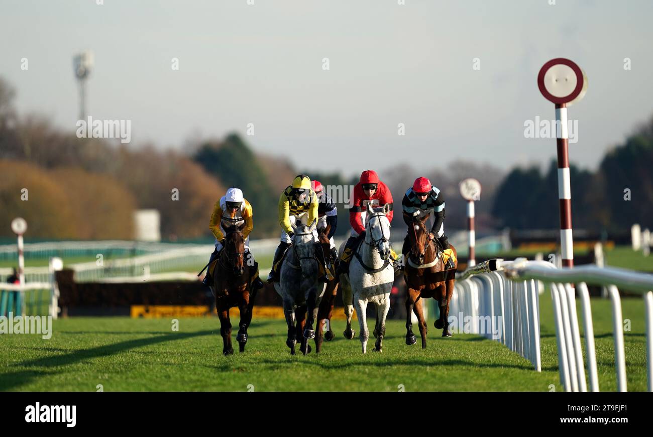 Runners and riders in action during The Betfair Exchange Graduation ...
