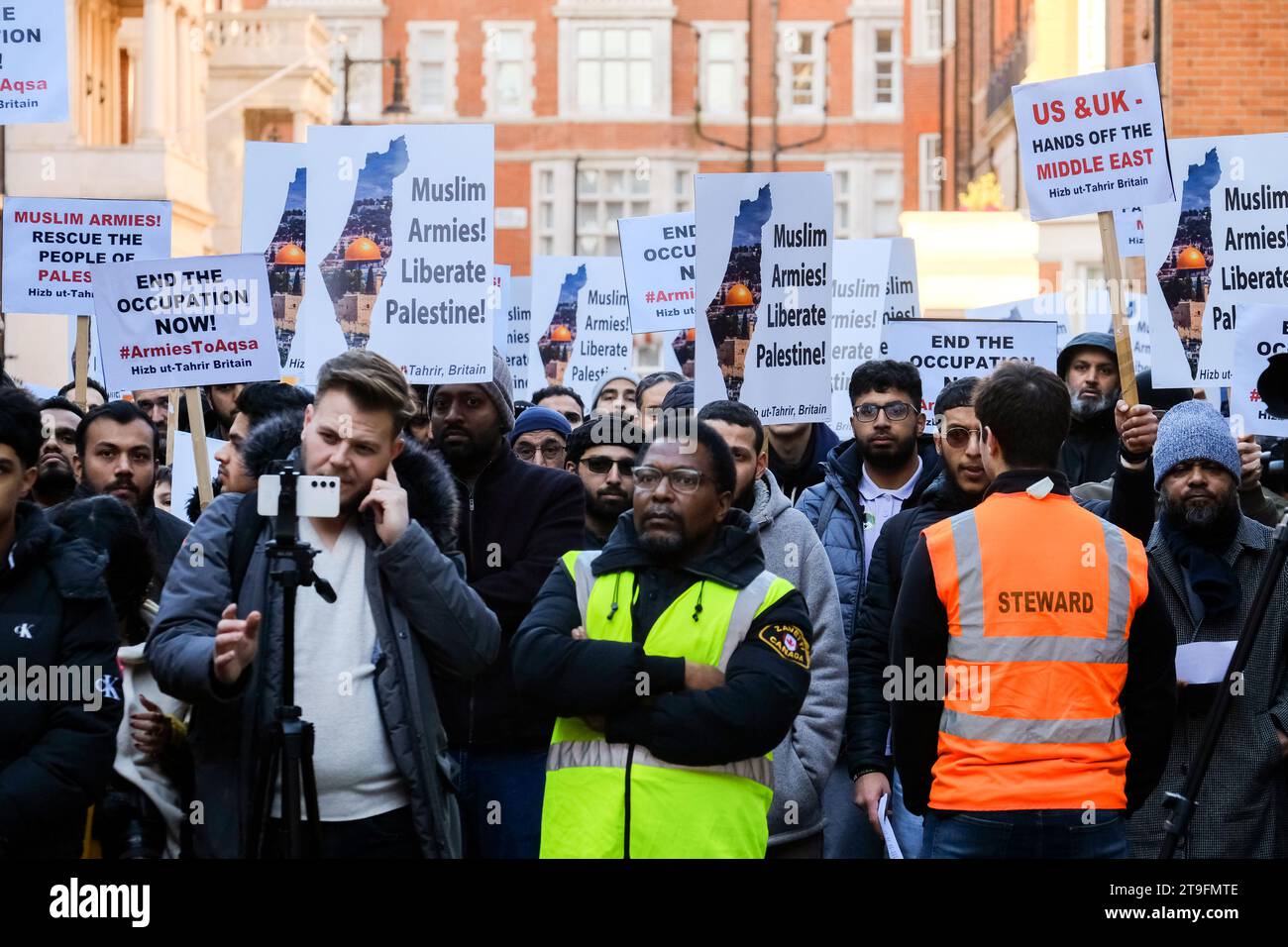 London, UK. 25th Nov 2023. Hizb ut-Tahrir Britain organised protest ...