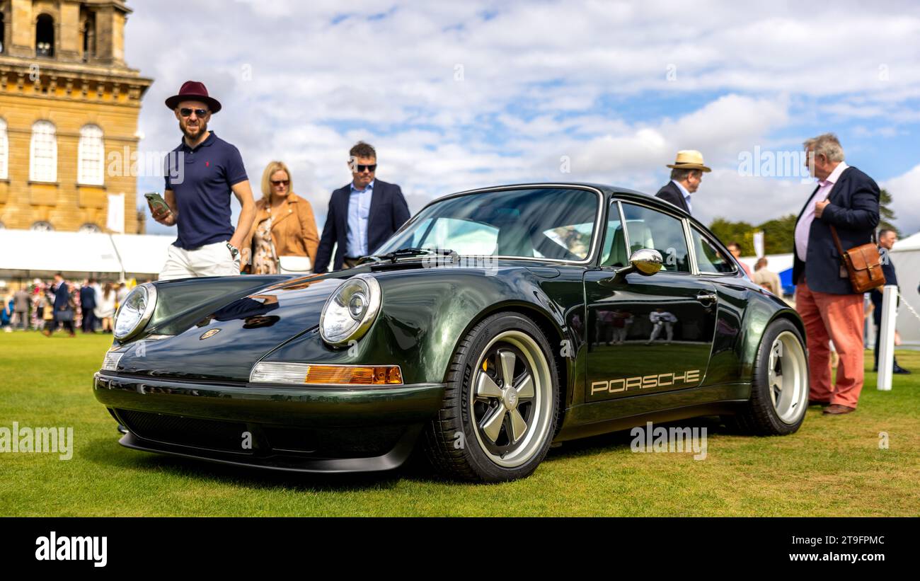 Porsche 911 (964) on display at the Salon Privé Concours d’Elégance ...