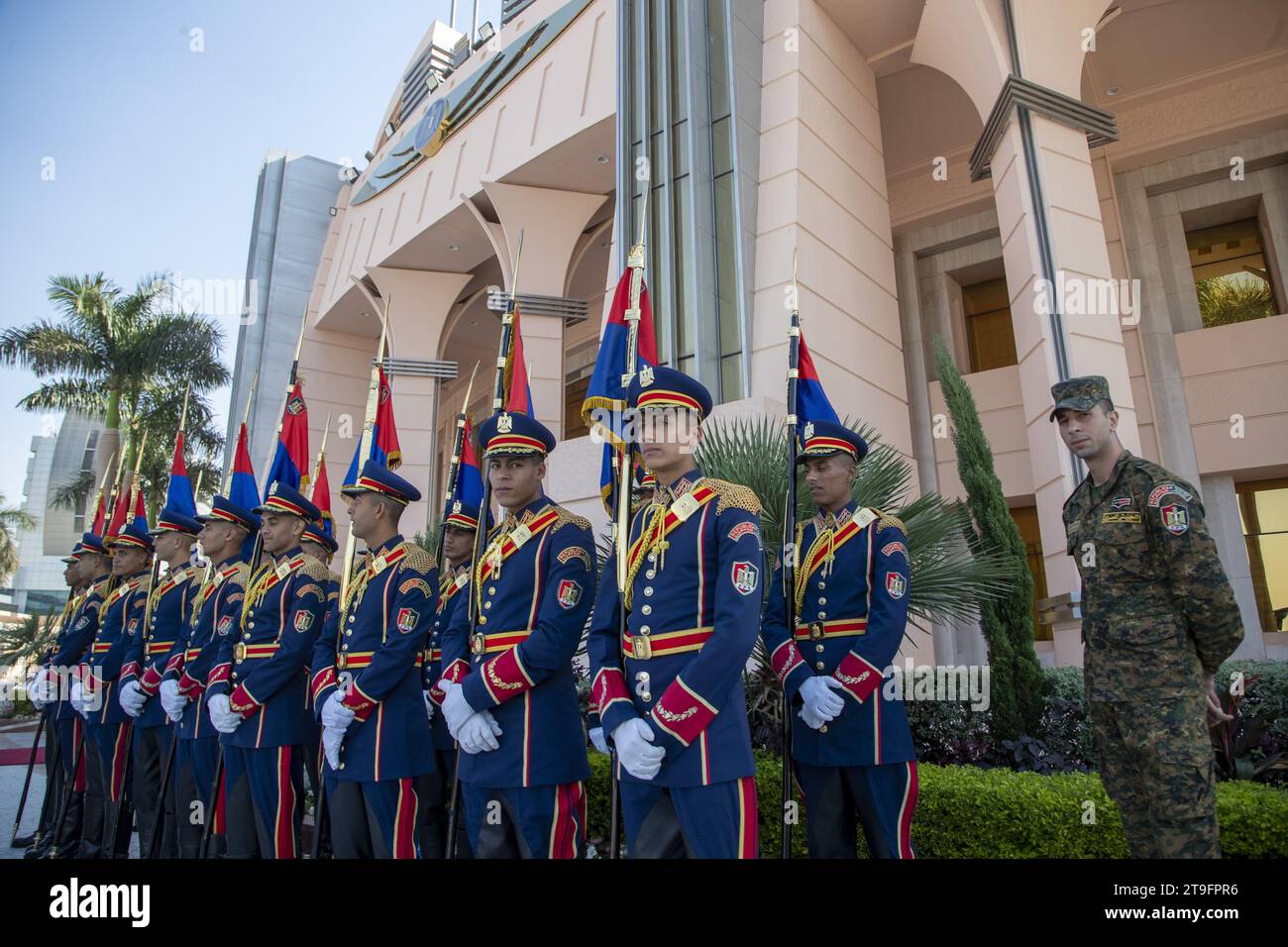 Incoming soldiers hi-res stock photography and images - Alamy