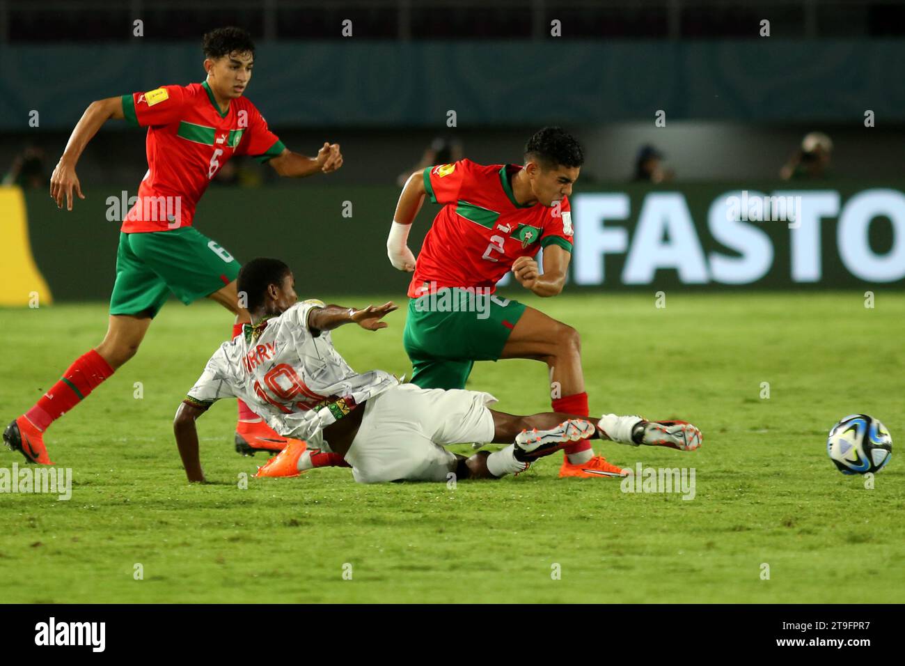 Surakarta, Indonesia. 25th Nov, 2023. Hamza Koutoune (R) of Morocco ...