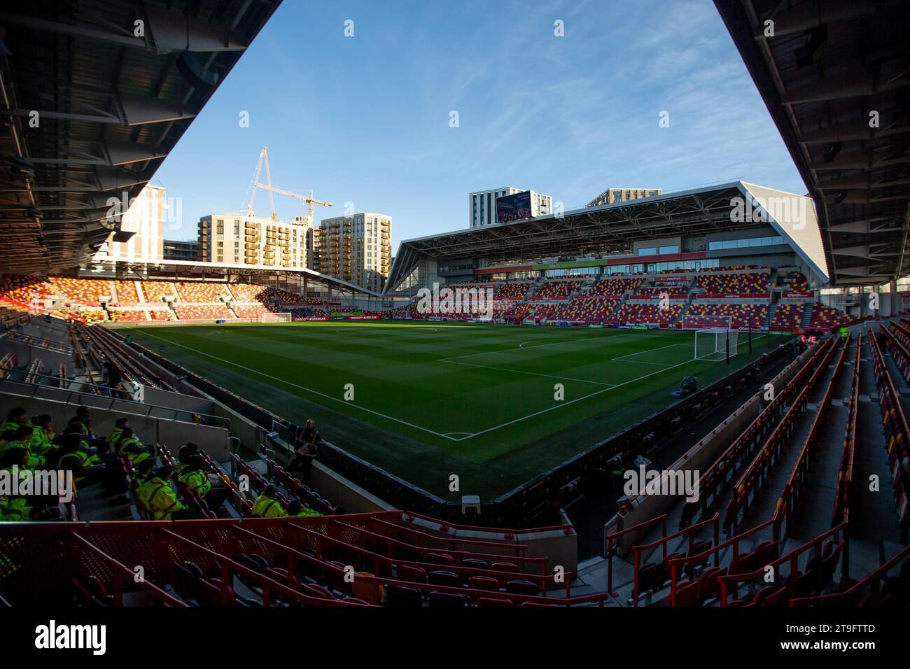 Brentford arsenal view hi-res stock photography and images - Alamy