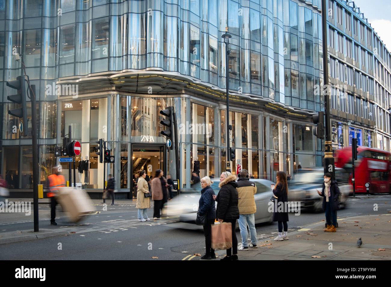 LONDON- NOVEMBER 23, 2023: Zara store on Oxford Street. Spanish retail brand on landmark London ...
