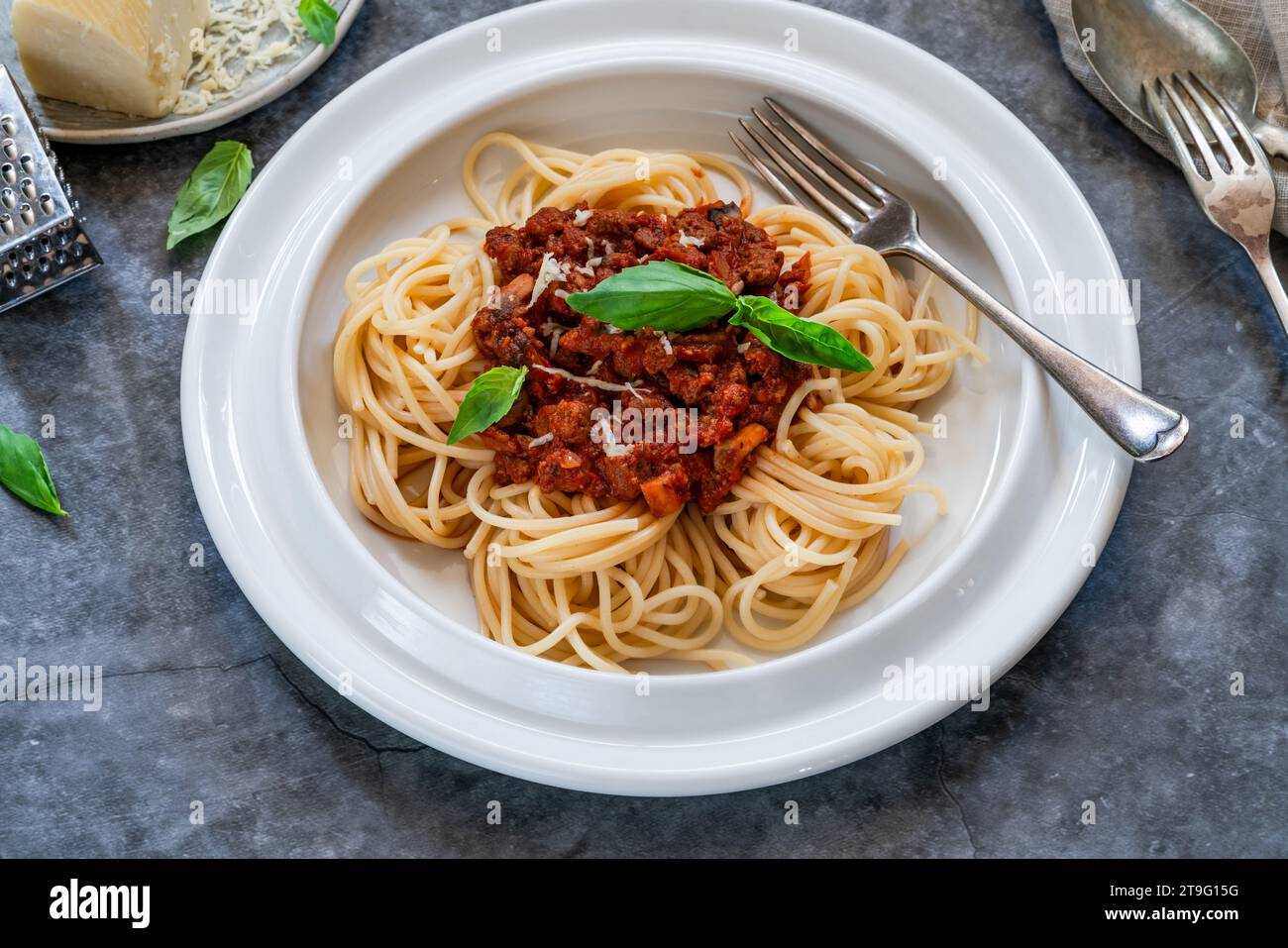 Vegetarian meat free spaghetti bolognese with quorn mince Stock Photo ...
