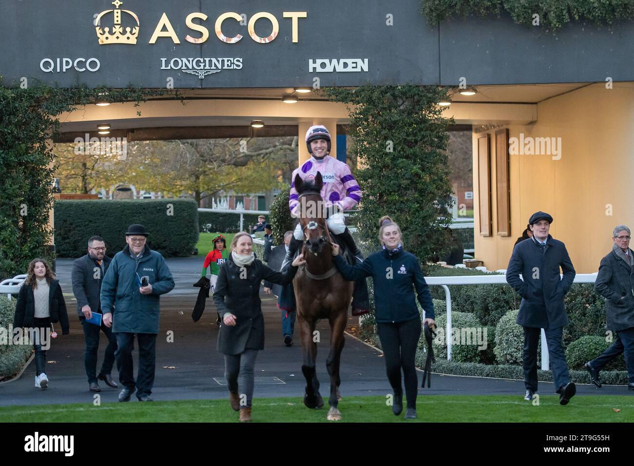 The nirvana spa open national hunt flat race hi-res stock photography ...
