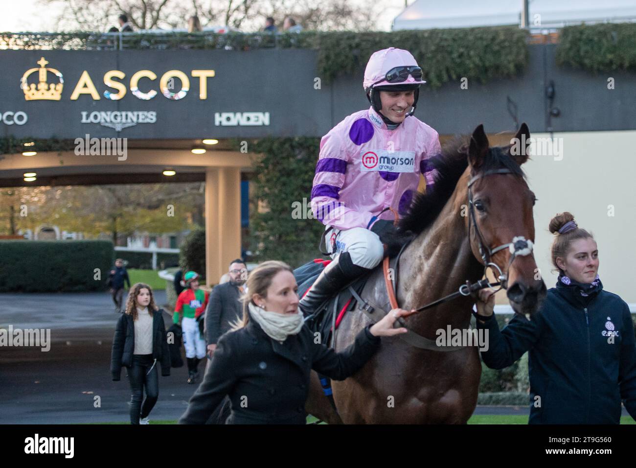 The nirvana spa open national hunt flat race hi-res stock photography ...