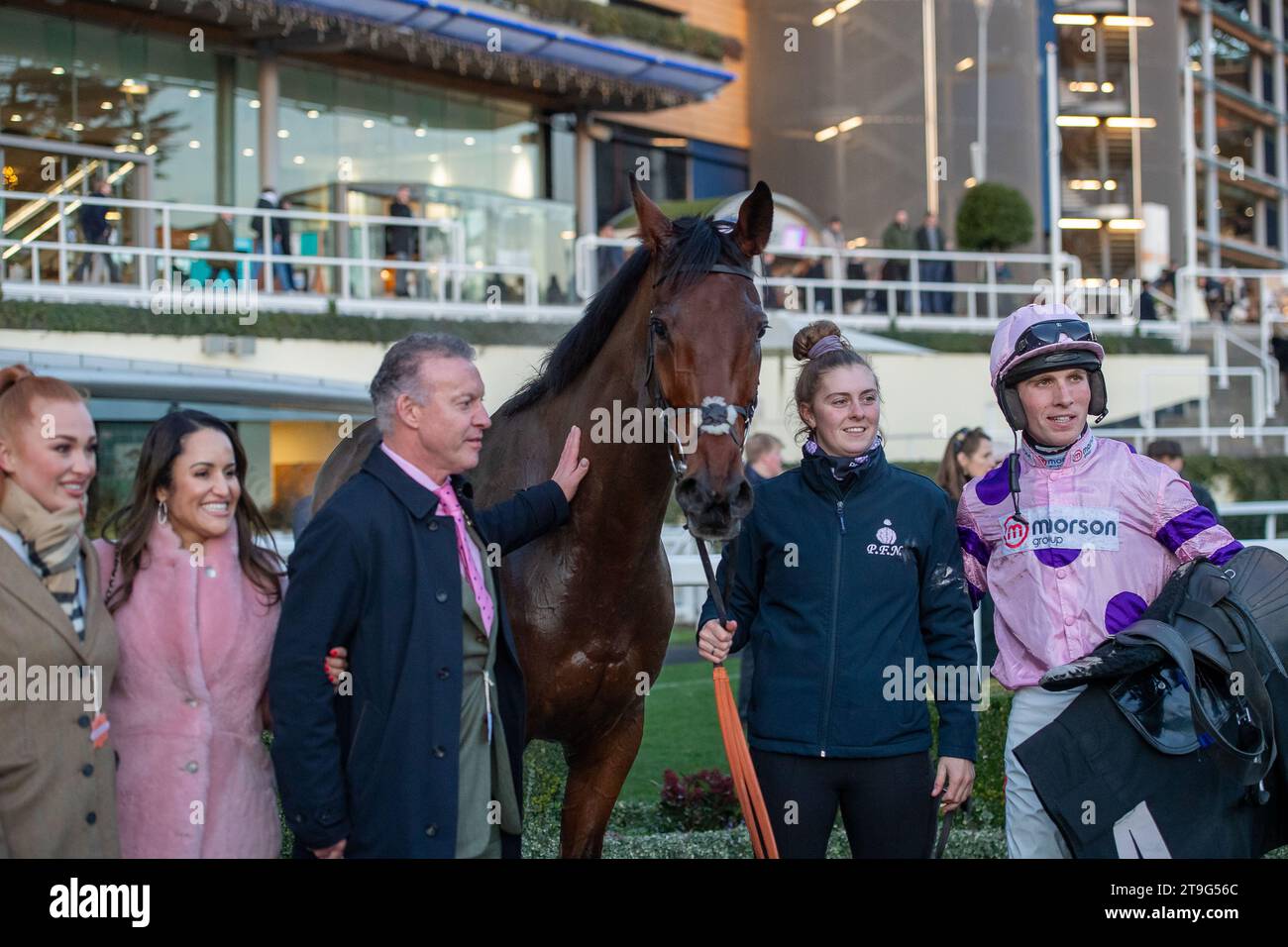 The nirvana spa open national hunt flat race hi-res stock photography ...