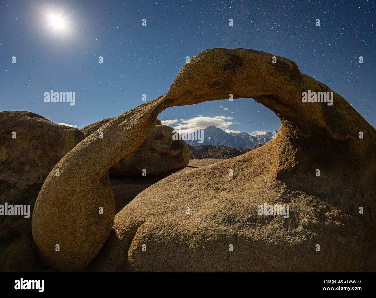 Moon arch hi-res stock photography and images - Alamy