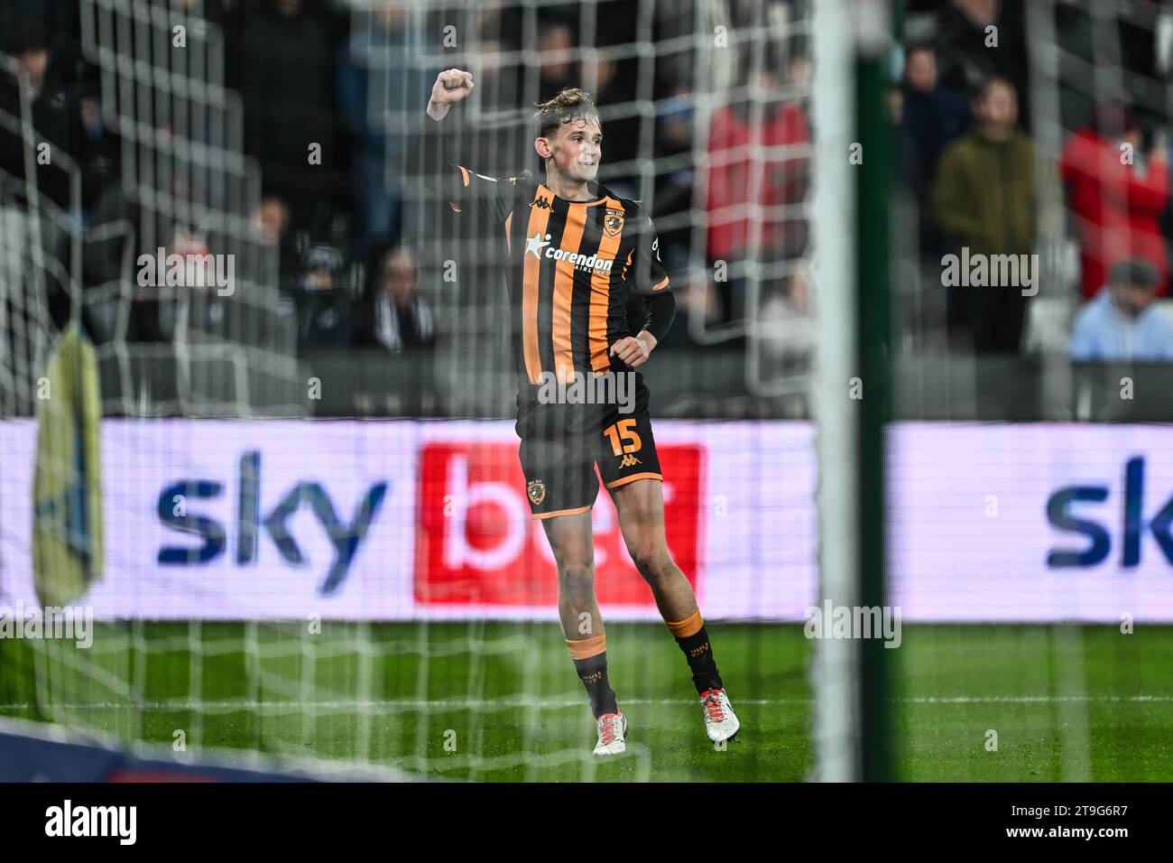 Tyler Morton #15 of Hull City celebrates his goal to make it 2-2 during ...