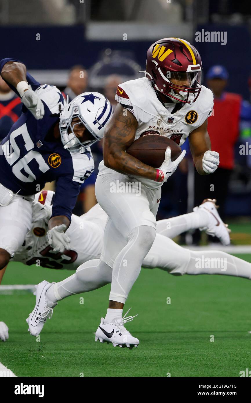 Washington Commanders running back Antonio Gibson runs against the ...