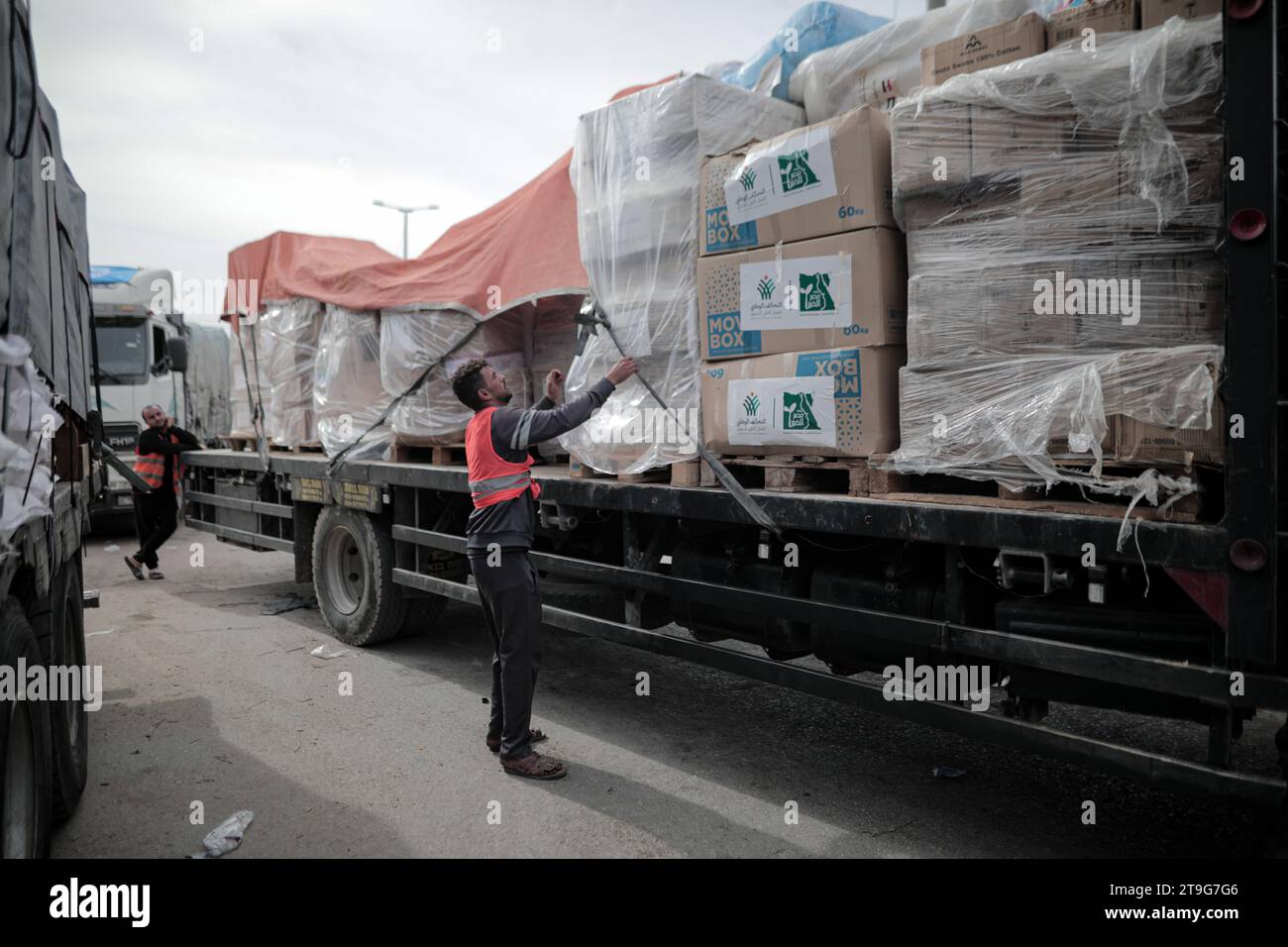 Relief aid trucks hi-res stock photography and images - Alamy
