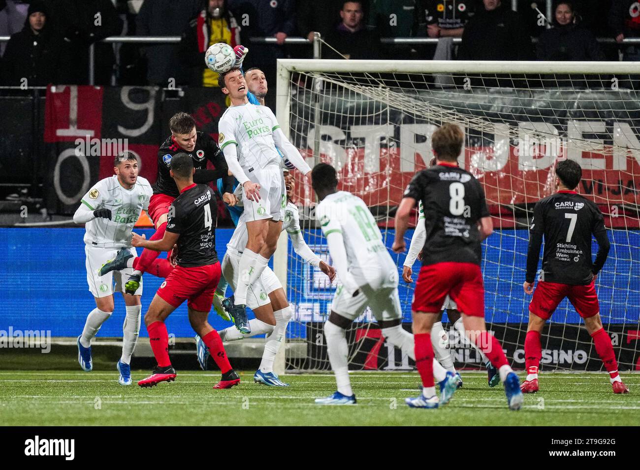 Rotterdam, Netherlands. 25th Nov, 2023. Rotterdam - Mats Wieffer of ...