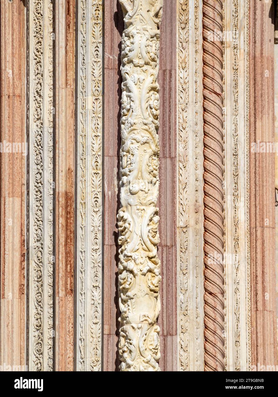 Polychromatic architecture hi-res stock photography and images - Alamy