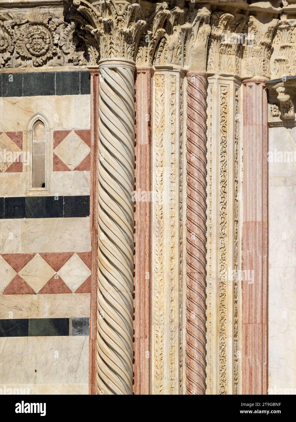 Polychromatic stone carving of the facade, Siena Cathedral Stock Photo ...