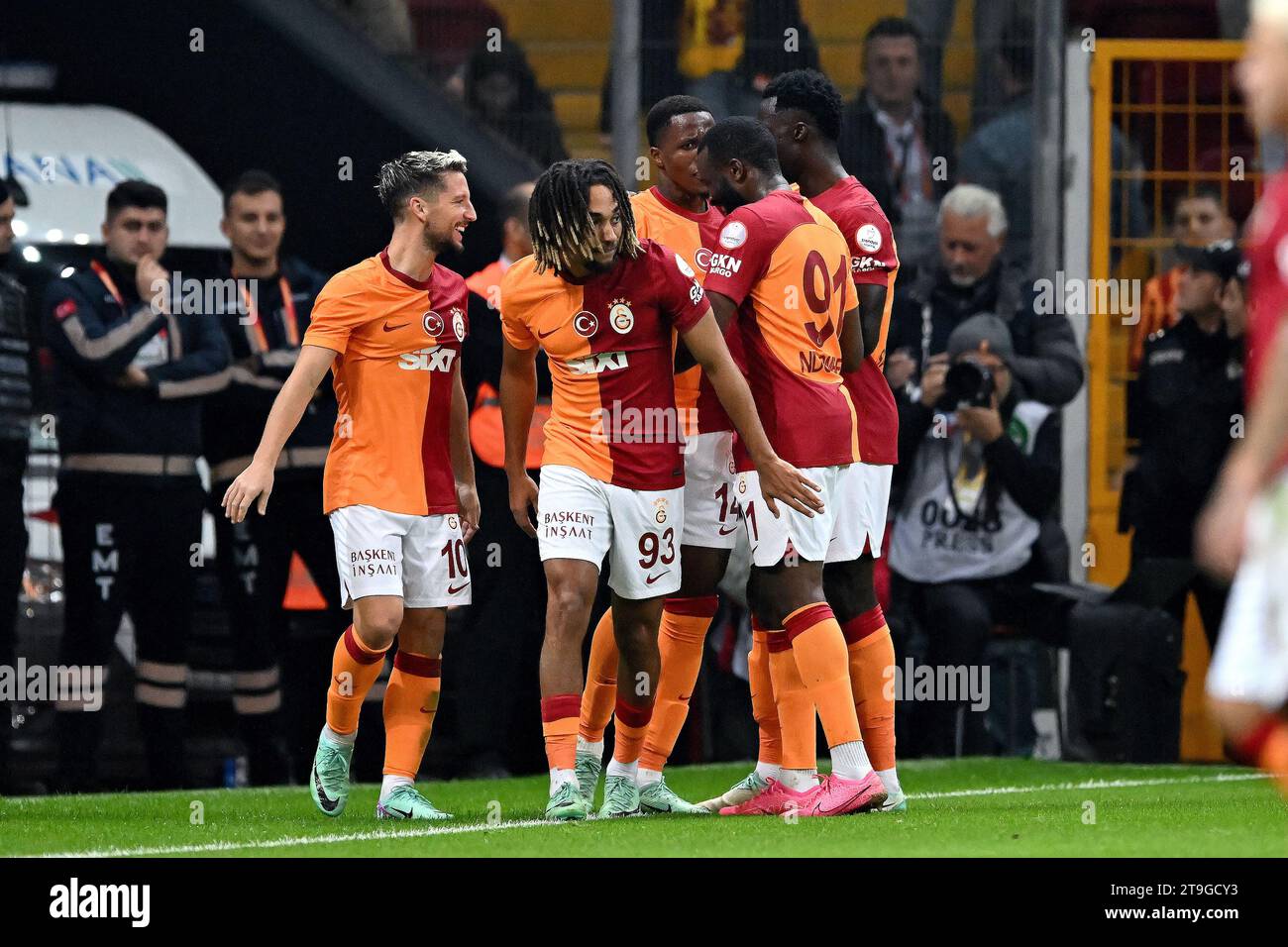 ISTANBUL - Wilfried Zaha of Galatasaray celebrates the 4-0 during the ...