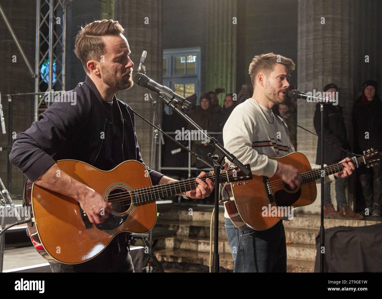 Hamburg, Germany. 25th Nov, 2023. Kris Hünecke (l), guitarist, and ...
