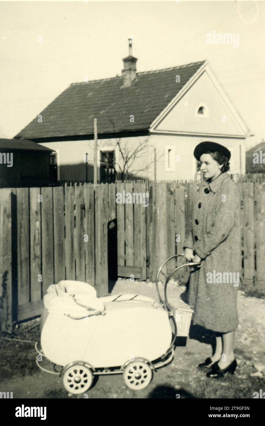 Black baby 1940s hi-res stock photography and images - Alamy