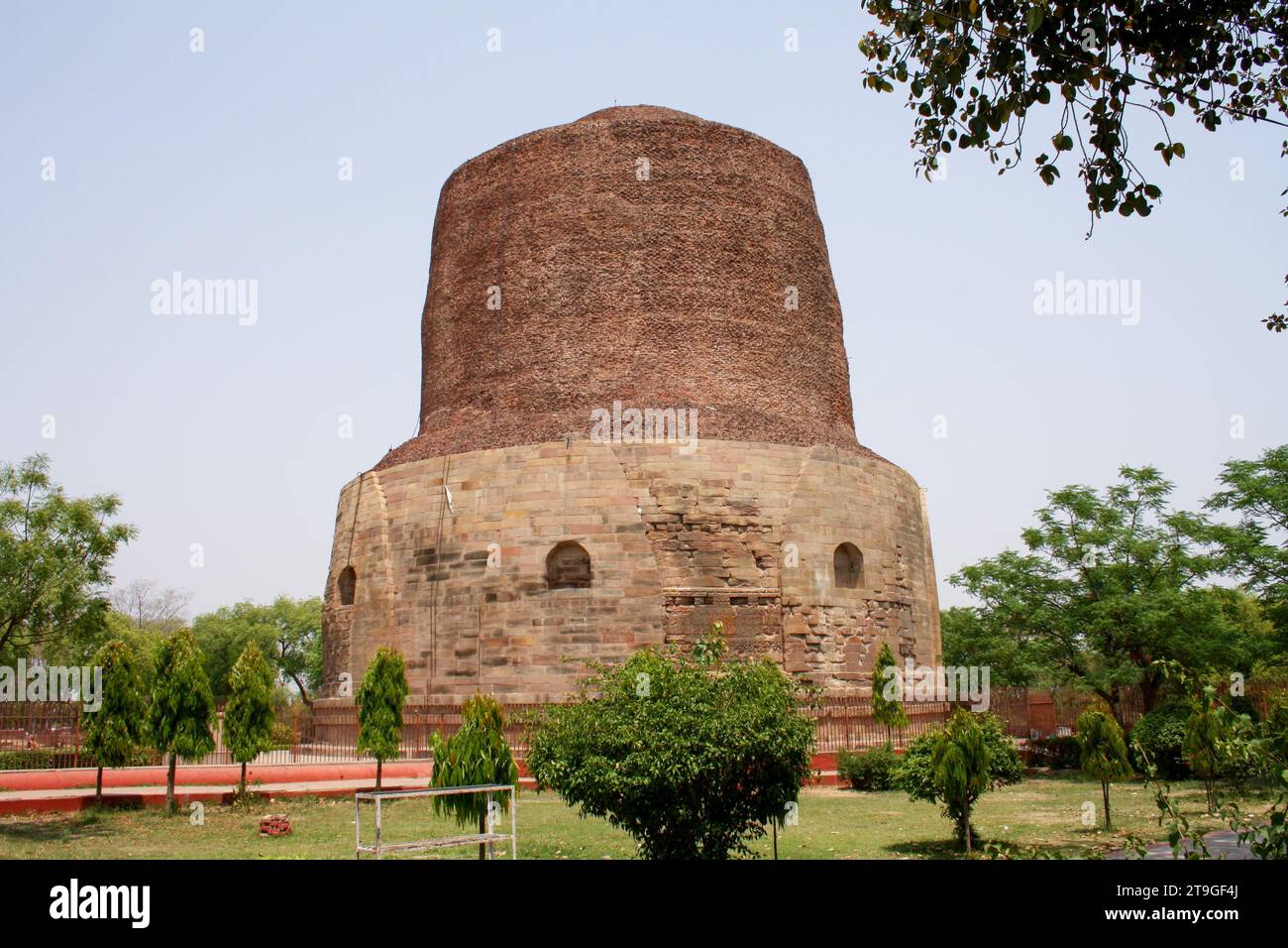Sarnath Buddhist Pilgrimage Site Stock Photo - Alamy